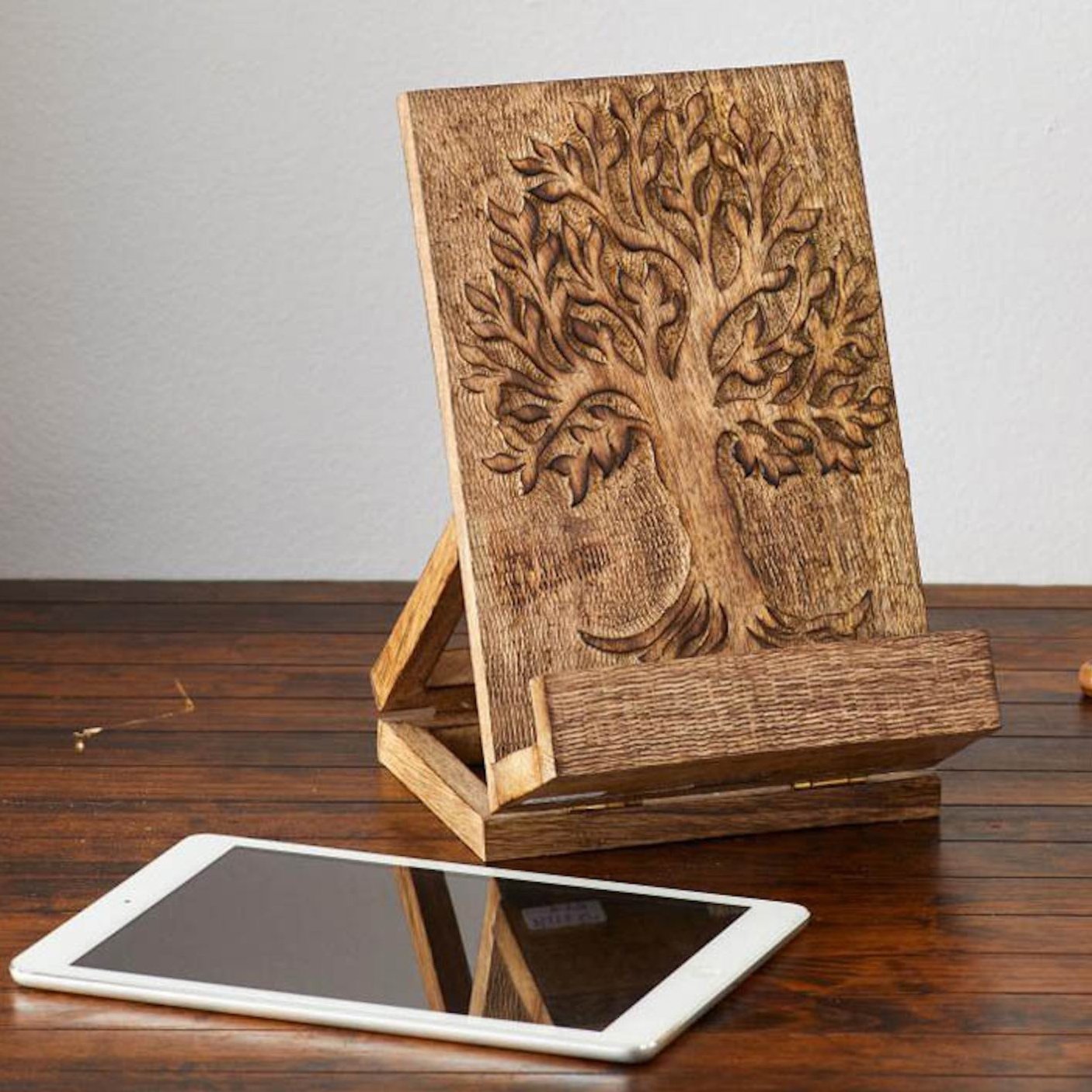 Handcarved Wooden Recipe Stand with Dali Tree Design – Better World Bio